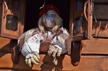 BABA YAGA Souvenir Shop: Buy Souvenirs And Gifts Lisotel